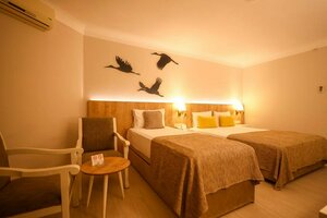 Nova Park Hotel (Side, Ilıca Mahallesi, Sahil Caddesi, Kumköy Cd. No: 234/A, Manavgat, Antalya), otel  Manavgat'tan