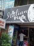 Italian Pizza (Service Road No:2, Blue Sector, Area Blue Block F), fast food  Islamabad'dan