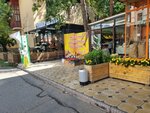 Vegetables and fruits (Qajymuqan kóshesi No:34), manavlar  Almatı'dan