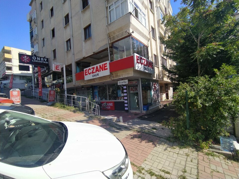 Eczaneler Onur Eczanesi, İstanbul, foto