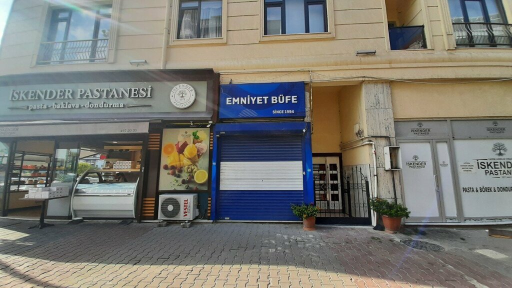 Alkollü içecekler Emniyet Büfe, İstanbul, foto