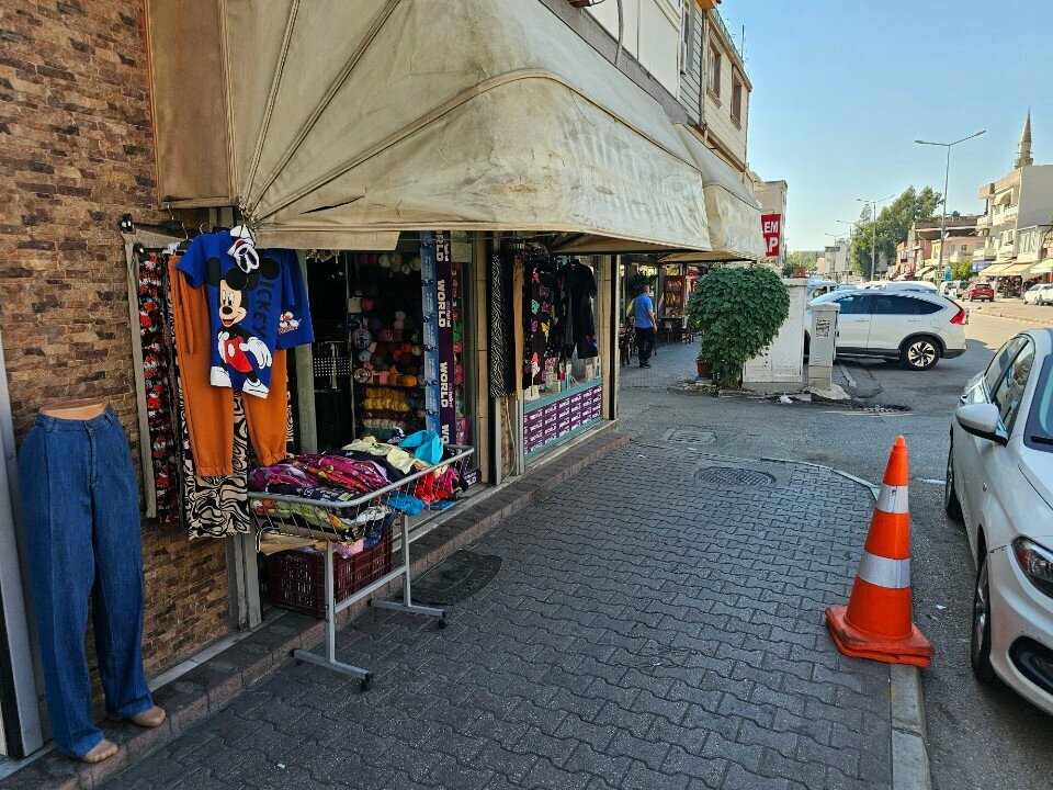 Giyim mağazası Kadın Giyim, Adana, foto