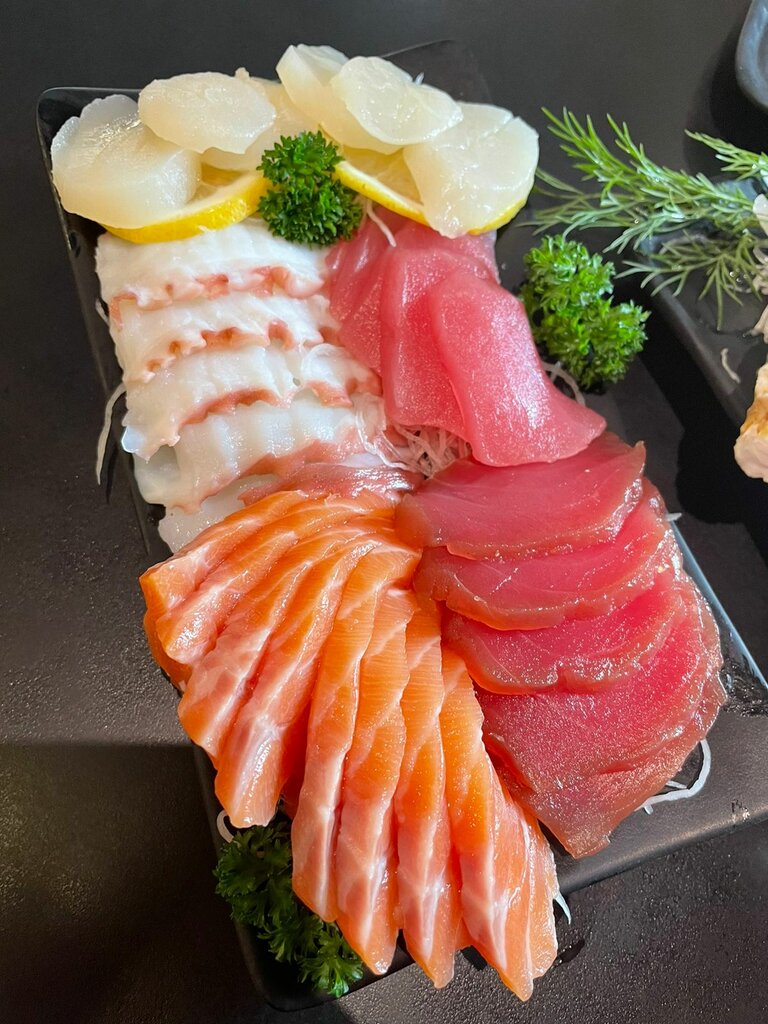 Kafe Tsunami sushi buffet, Pattaya, foto