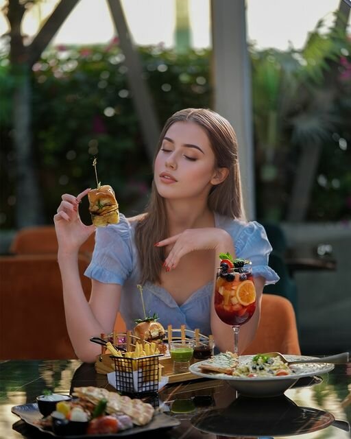 Restoran Jungle Courtyard, Dubai, foto