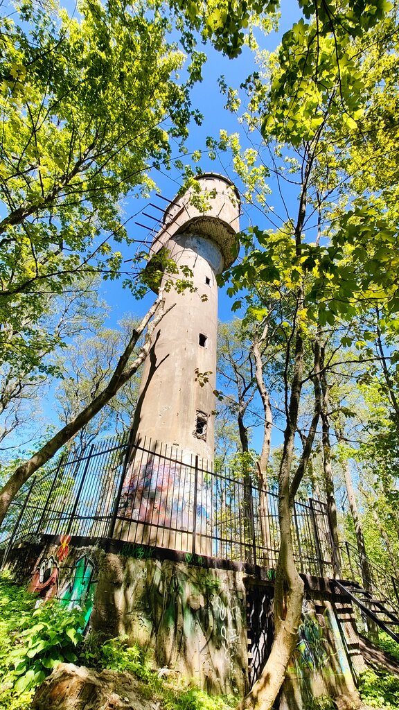 Turistik yerler Fire Control Tower of Railway Artillery Installations, Kaliningradskaya oblastı, foto