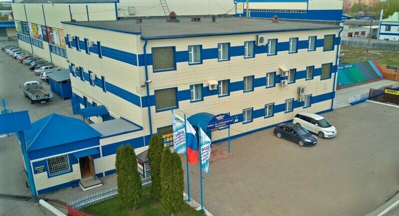 Çatı ve çatı materyalleri Zavod Krovelnyh i Stenovyh Profiley, Ulyanovskaya oblastı, foto