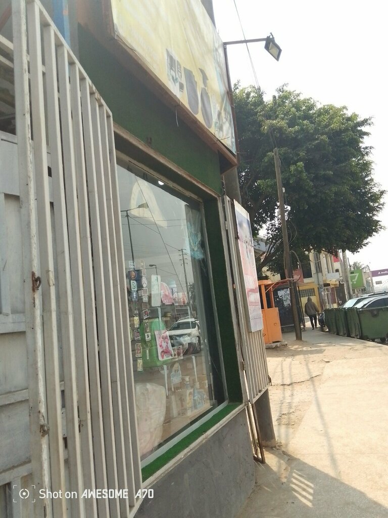 Güzellik merkezi ekipmanları Vendas de material, Loanda, foto
