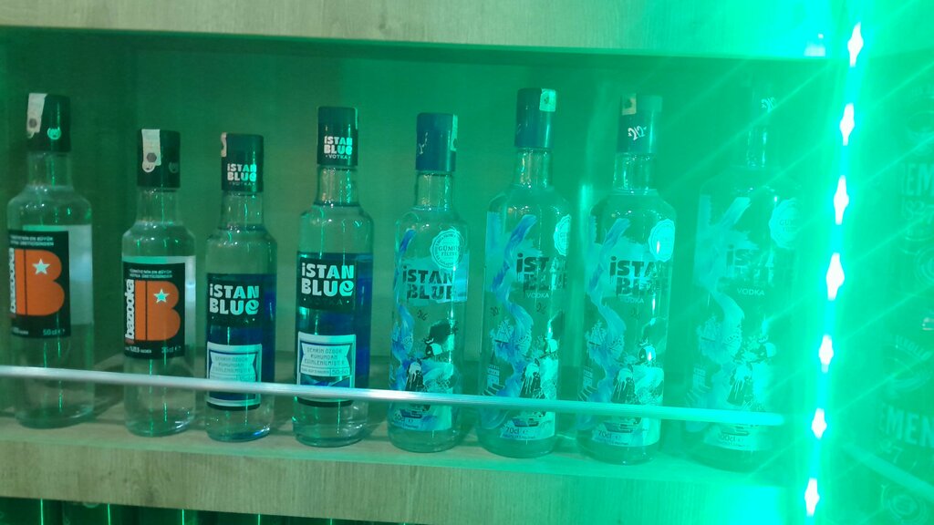 Bira dükkanı Oscar Tekel, Mersin, foto