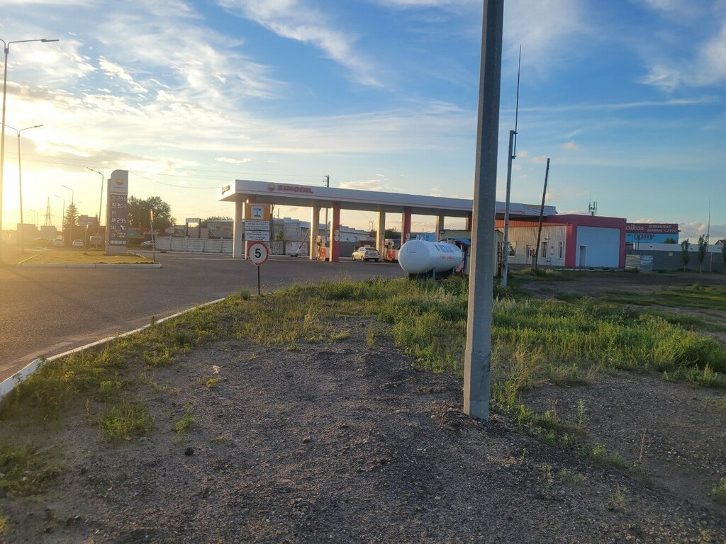 Benzin istasyonu Sinooil, Semey, foto