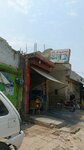 Shah fareed car wash (Shah Fareed Street No:14, Sabzazar, Block B), oto yıkama  Lahor'dan