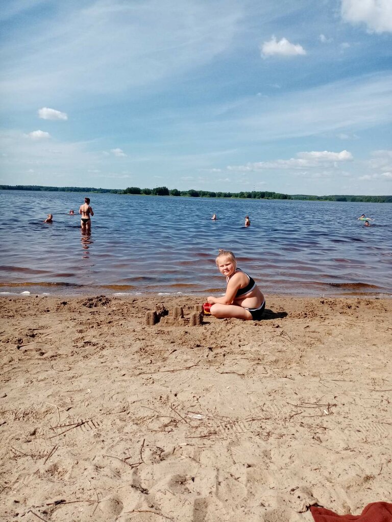 Plaj Beach, Berezniki, foto