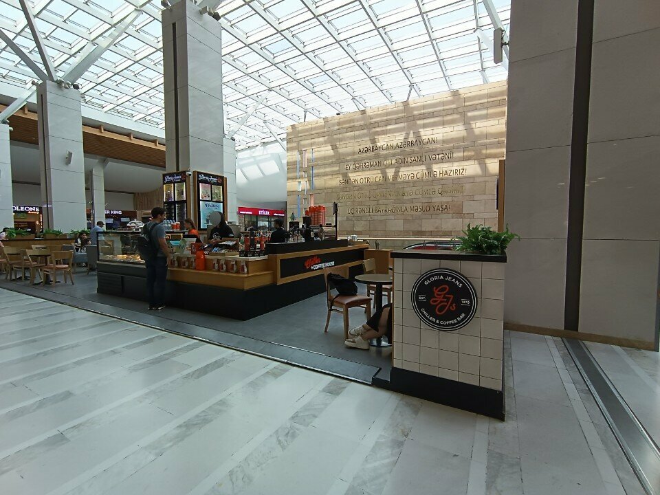 Kahve dükkanları Gloria jeans, Bakü, foto