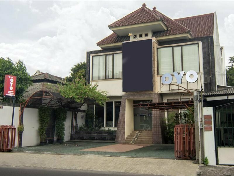 Otel Oyo 2469 Sutomo Homestay, Yogyakarta, foto
