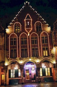 Hôtel Les Trois Luppars (Hauts-de-France, Pas-de-Calais, Arrondissement d'Arras, Amplier, Grand Place, 40), otel  Arras'tan