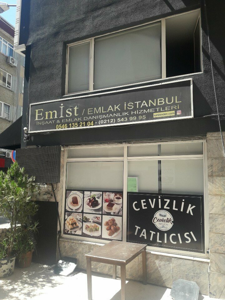 Emlak ofisi Em İst Emlak, İstanbul, foto