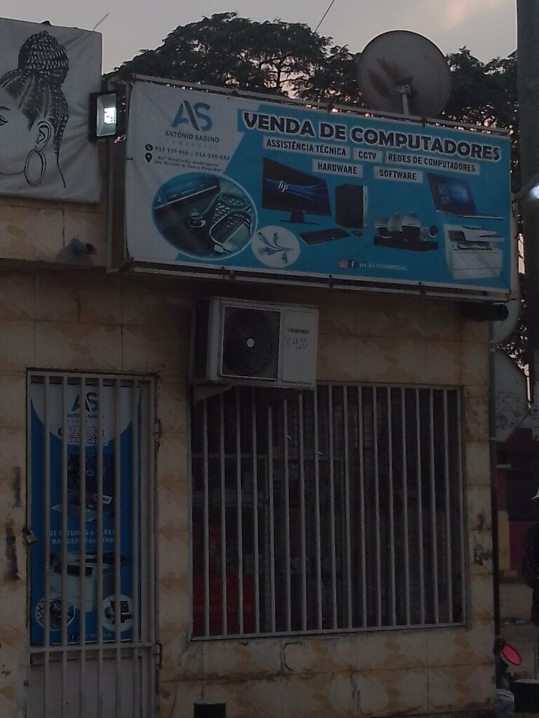 Bilgisayar mağazaları Venda de computadores, Loanda, foto
