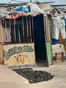 Barbearia (Luanda Province, Municipality of Luanda, Prenda), berberler  Loanda'dan