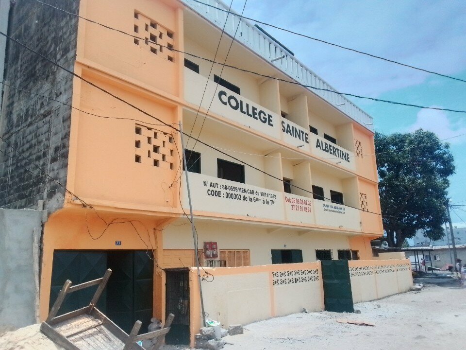 Yüksekokul Sainte Albertine College, Abican, foto