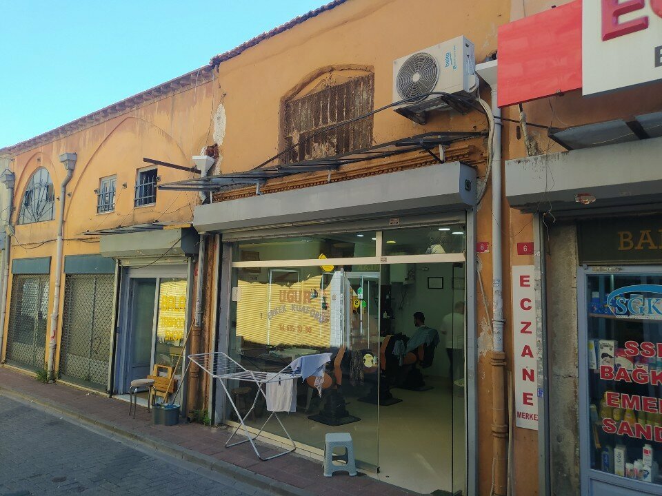 Berberler Uğur Erkek Kuaförü, İstanbul, foto