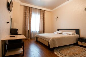 Bostan (Karachaevskaya Street No:103А, Resort Settlement of Dombay), otel  Karaçay‑Çerkez Cumhuriyeti'nden