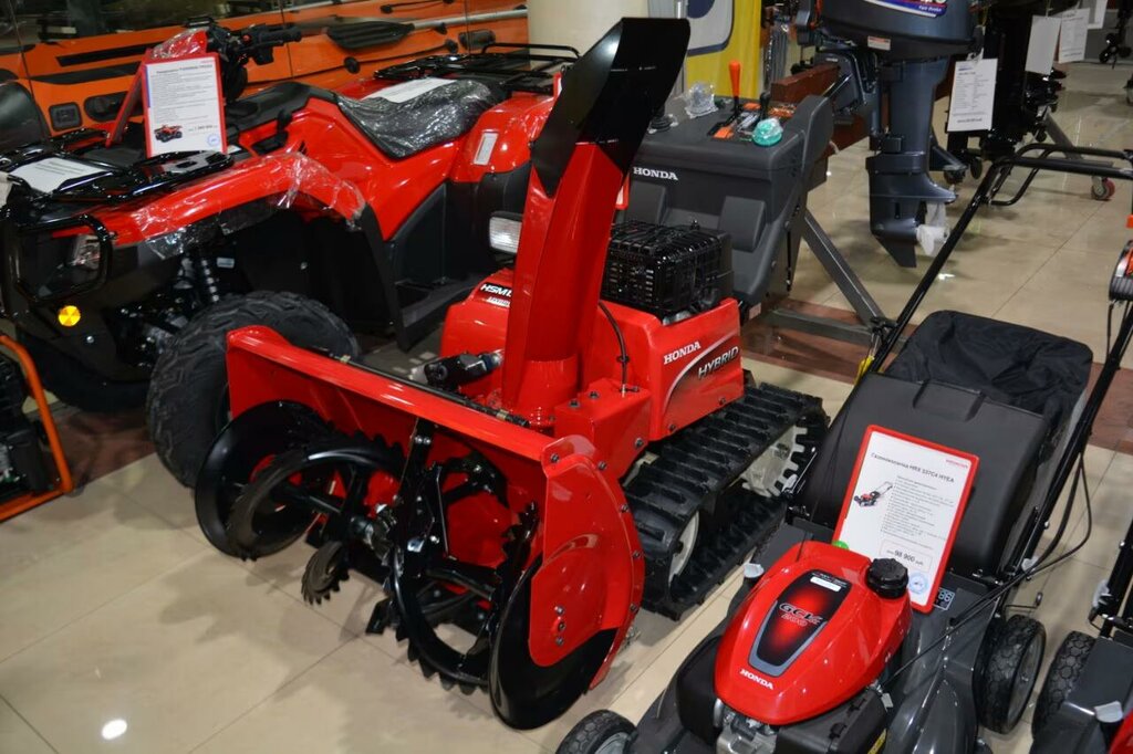 Motosiklet tamiri Honda dom, Moskova, foto