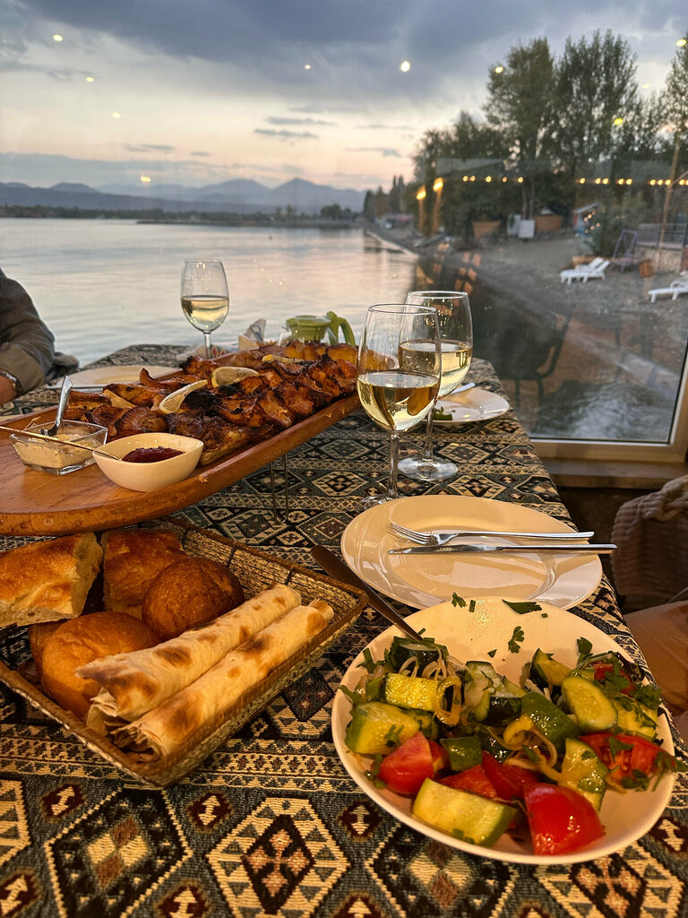 Kafe Holodok, Sevan, foto