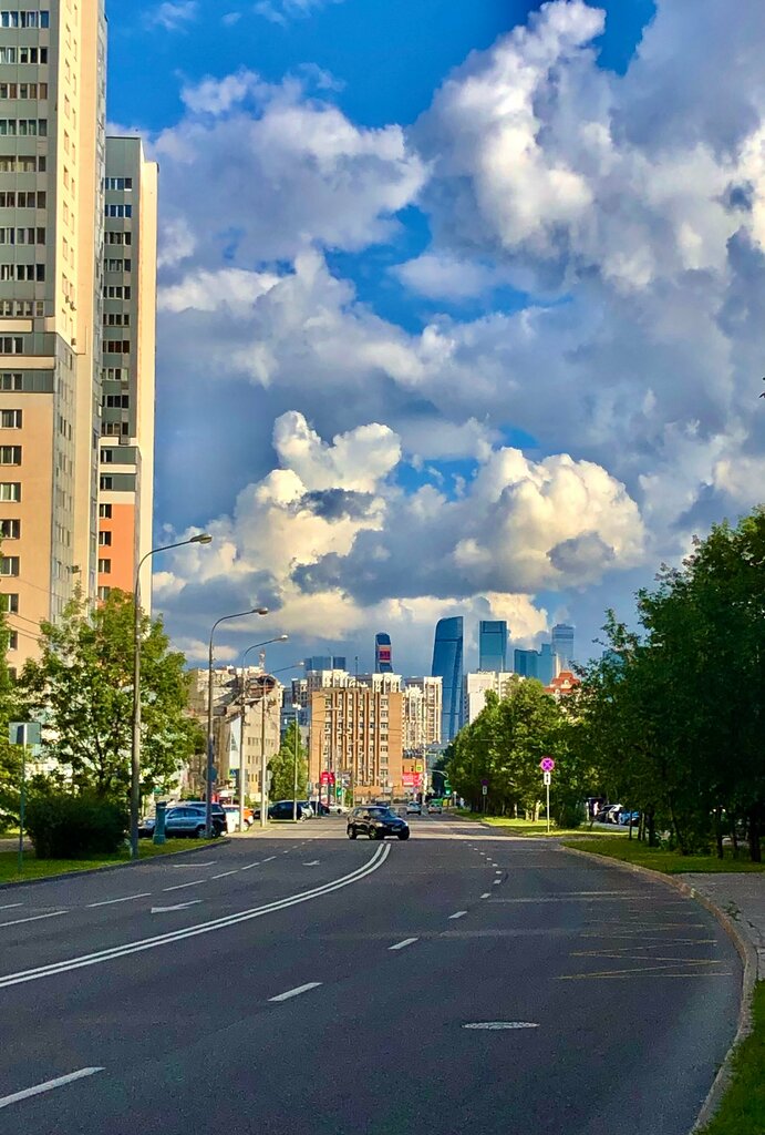 Toplu taşıma durağı Berezovoy Roshchi Drive, Moskova, foto