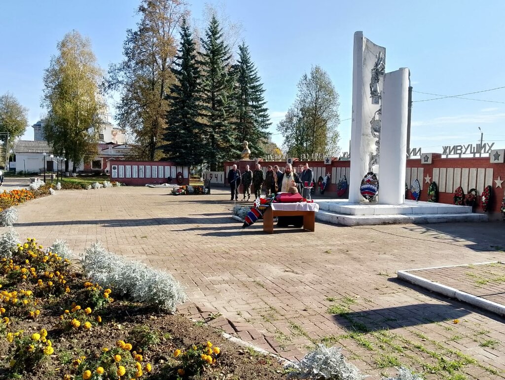 Meydan сквер Героев, Kalujskaya oblastı, foto