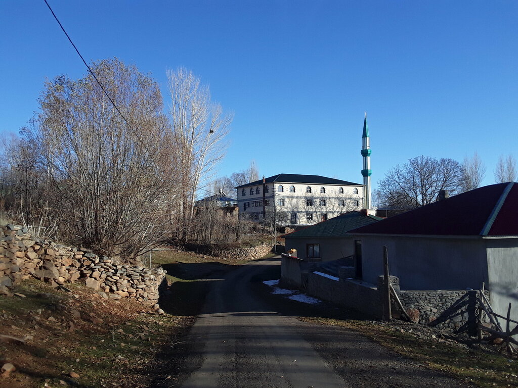 Muhtarlıklar Yukarı Yağmurlu Köy Muhtarlığı, Karlıova, foto