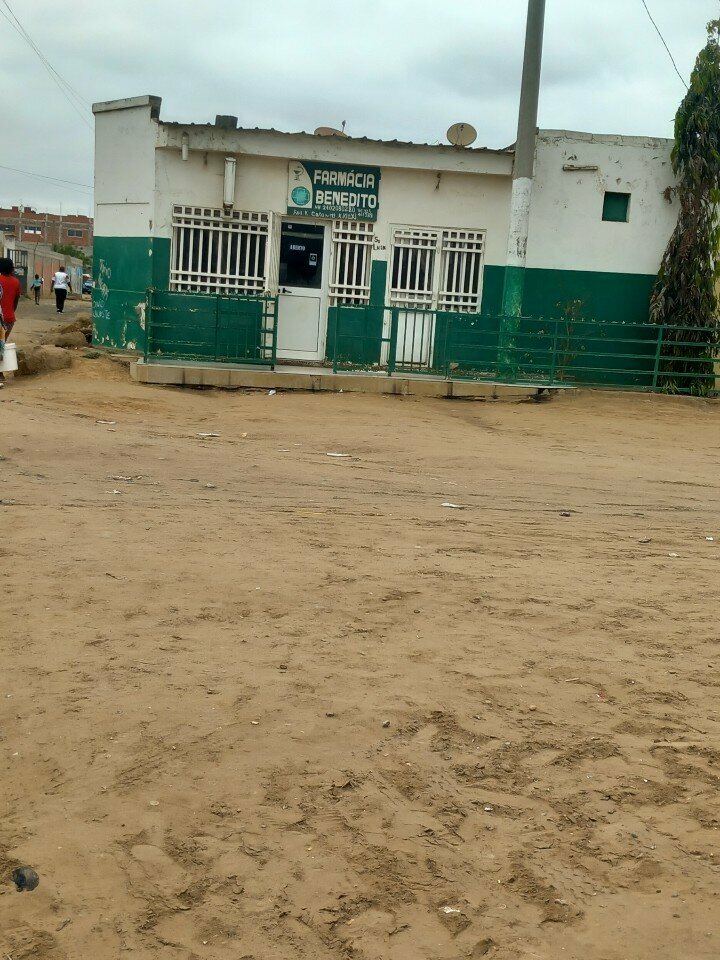 Eczaneler Farmácia Benedito, Loanda, foto