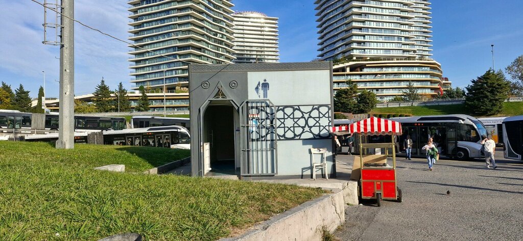 Cami Zincirlikuyu Metrobüs Mescidi, İstanbul, foto