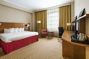 Courtyard by Marriott Pilsen (Plzeňský kraj, Plzen-mesto, Plzeň, Sady 5. května), otel  Pilsen'den