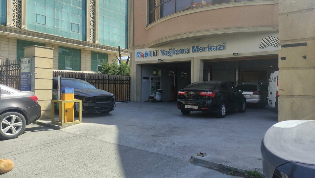 Express yağ değişim noktası Mobil 1 Yağlama Mərkəzi, Bakü, foto