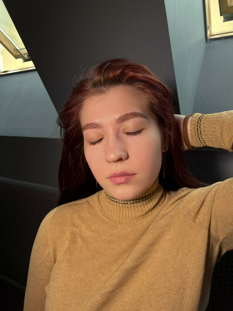 Kaş ve kirpik salonu Ev. i brows, Saint‑Petersburg, foto