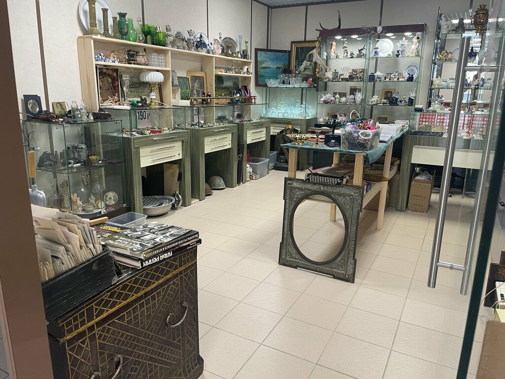 Antikacı dükkanları Сиверский Коллекционеръ, Saint‑Petersburg ve Leningradskaya oblastı, foto