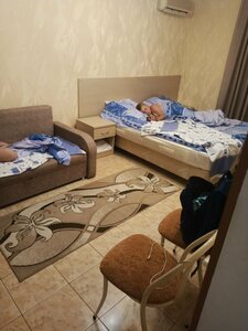 У Надии (Desantnaya ulitsa No:23А, Gelendzhik), otel  Gelencik'ten