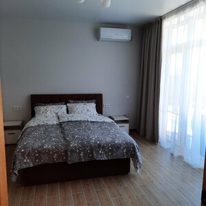 Морской Бриз (Алупкинское шоссе No:54В, посёлок городского типа Кореиз), otel  Kırım Cumhuriyeti'nden