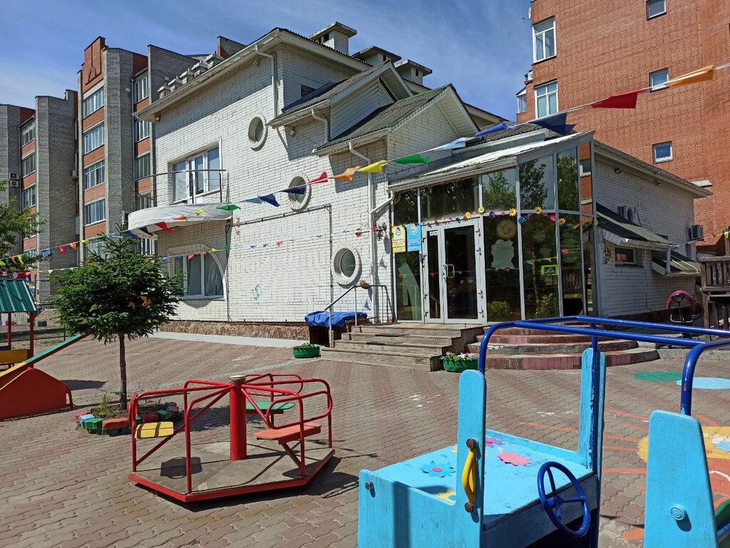 Anaokulları Yarkiy Luchik, Krasnoyarsk, foto