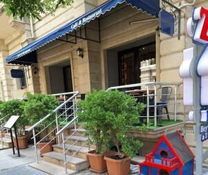 Palazzo Food Court (Xaqani Street No:86D), kafe  Bakü'den