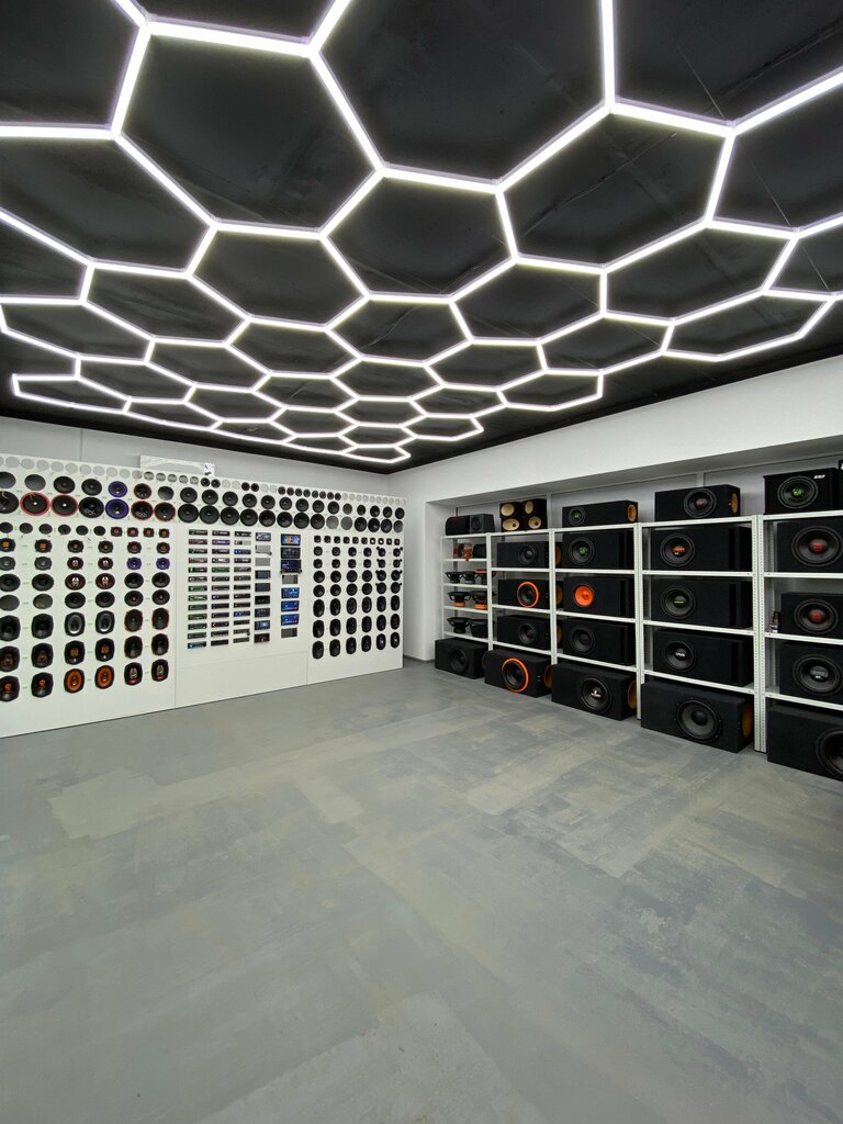 Oto ses sistemleri MegaZvyk, Rudny, foto