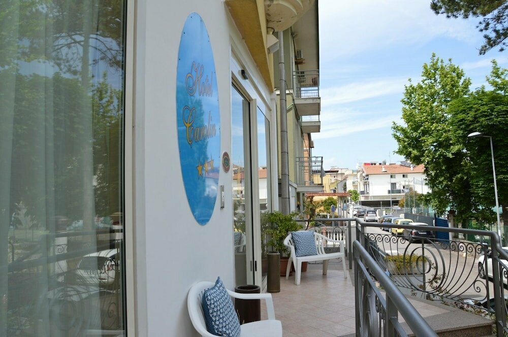 Otel Hotel Carol, Rimini, foto