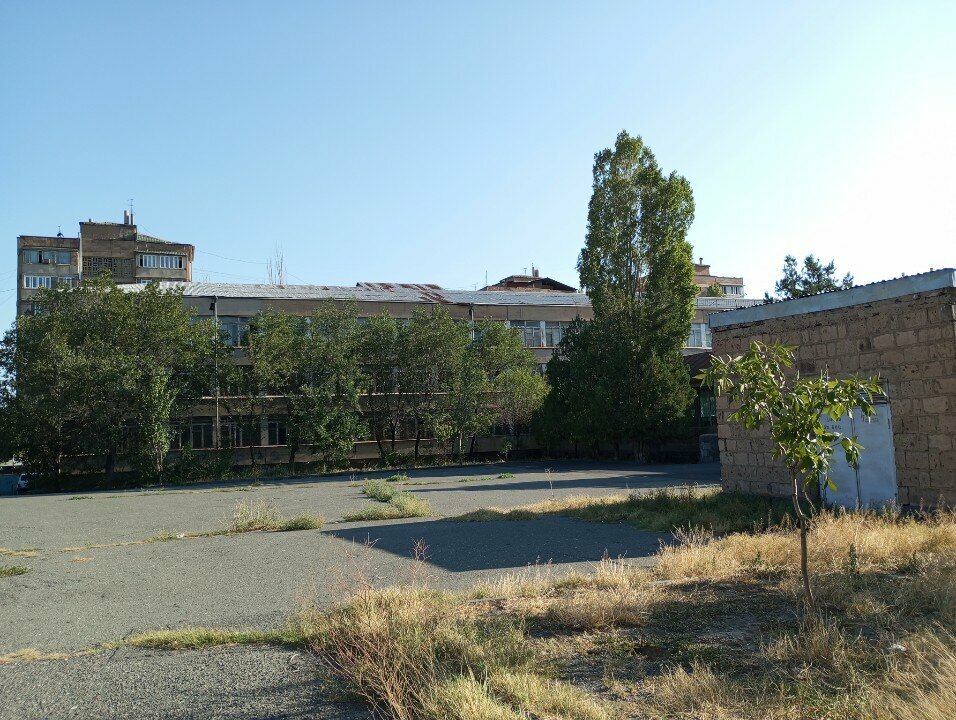Ortaokul Yerevan basic school № 138 named after William Saroyan, Erivan, foto