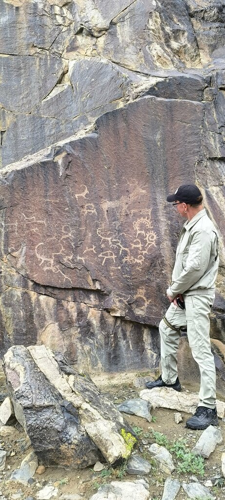 Turistik yerler Khoit Tsenkher Cave Rock Art, , foto