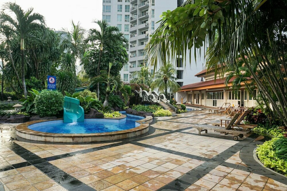 Otel Spacious 2br + Office Room Puri Casablanca Apartment, Cakarta, foto