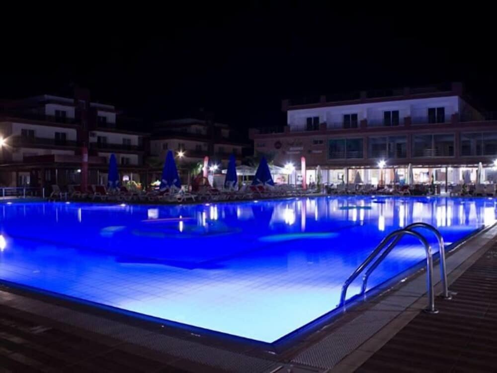 Otel Royal Sun Residence River 2 apartment, Dünya, foto