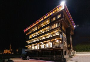 Avulot Otel (Trabzon, Köprübaşı, Yukarıovalı Mah., Fidanli Yolu, 430/1B), otel  Köprübaşı'dan