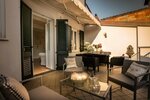 2 Bedrooms 2 Bathrooms Romantic Apartment With Terrace and Parking in Lucca (Tuscany, Lucca, Via Borgo Giannotti), otel