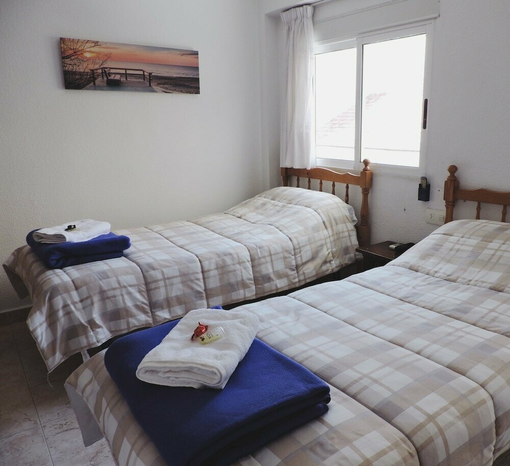 Otel Hostal Monreal, Valensiya, foto