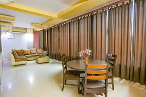 Fabexpress The Paradise (Delhi, South East District, Sarita Vihar Tehsil), otel  Delhi'den