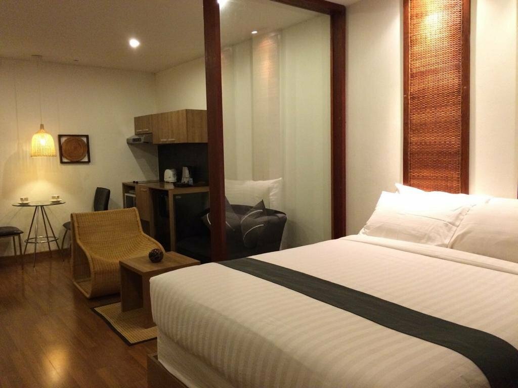 Otel 5ive Beach House Hotel, Pattaya, foto